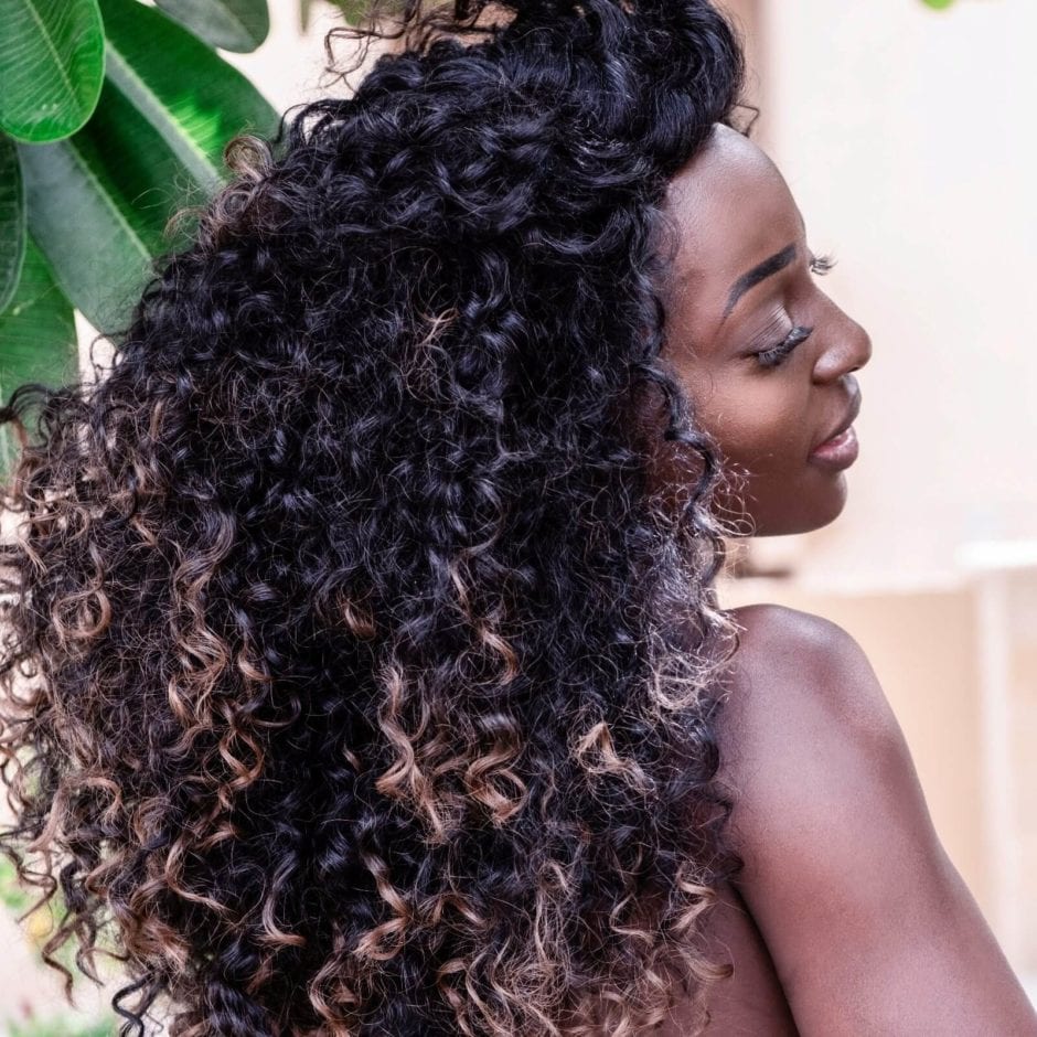 25 Beautiful Naturally Curly Hairstyles for Women