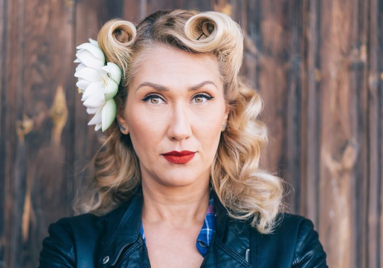 8 Hot & Trendy Pin Up Hairstyles with Bangs | Hairdo Hairstyle