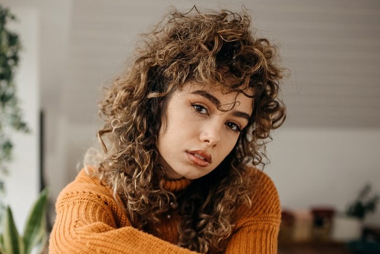 25 Stunning Thin Curly Hairstyles for A Dramatic Look | Hairdo Hairstyle