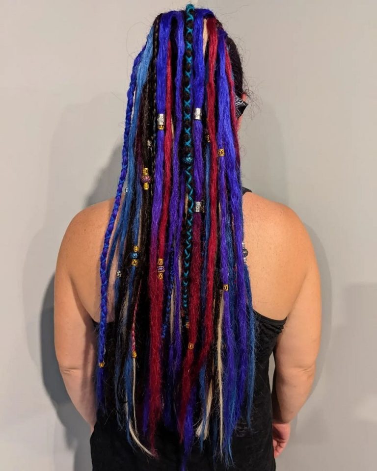 21 Colorful and Fun Yarn Dread Styles to Try in 2024 | Hairdo Hairstyle